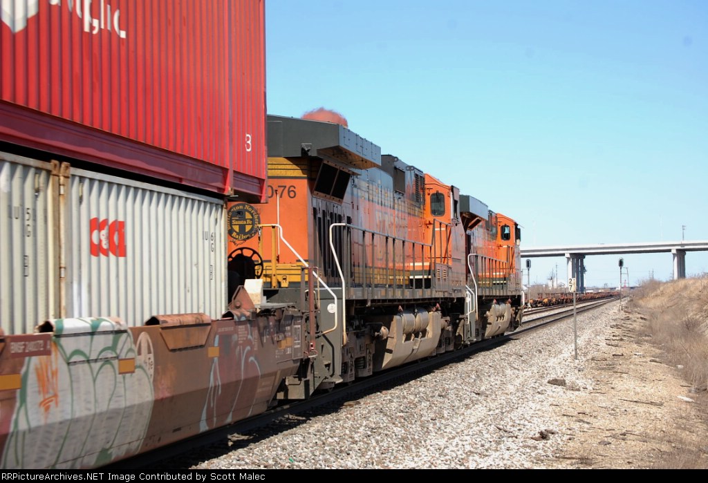BNSF 7667 & 5076